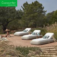 China Top Hotel Resort Daybed Garden Sun Lounger Chair with All Weather Beach Daybed and Modern Design for sale