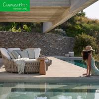China Outdoor Furniture Rattan Round Bed for Villa Sun Room Courtyard Sofa Bed Beach Pool Creative for sale