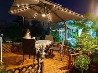 China Waterproof Polyester Fabric Garden Umbrella Parasol for Outdoor in Luxury Restaurant Cafe Hotel for sale