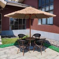 China Outdoor Furniture Sun Shading Umbrella with Middle Pole Patio Cover by Pengyi Structure for sale