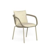 China Outdoor Dining Furniture Rattan/Wicker Dining Chair with Armrest and Cushion Outdoor Foam water-resistant Fabric for sale