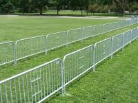 China Low Carbon Steel Wire Mesh Fence Panels Pedestrian / Crowd Control Barricades for sale