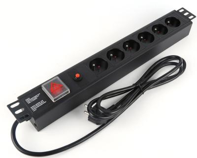 China 1U Thickness 6 Way Cabinet PDU with Switch and Overload Protection for Data Centers for sale