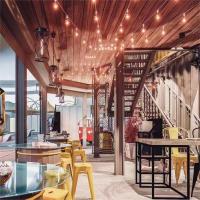 China 40ft Luxury Container House A Prefabricated Shop Solution with Eco Friendly Features for sale
