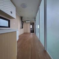China Graphic Modern Tiny Detachable Flat Pack Container House With Bathroom And Kitchen for sale