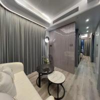 China Glass Moving House Modern Prefab House With Online Technical Support for sale