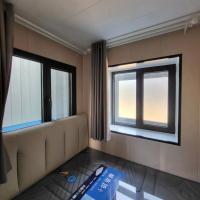 China 20ft 40ft Prefab Steel Expandable Container Homes Modern Luxury Villa Houses for Hotel for sale