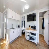 China Expandable Push Out House with Online Technical Support and Modern Design Lovers for sale