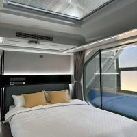 China Prefab House for Party Standard Size 5800 L *2250 W *2500 H mm Modular Container Home for sale