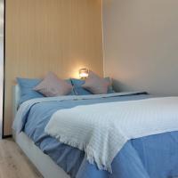 China Hotel Prefab Modular Mobile Shipping Container House Utilizing Galvanized Steel Frame for sale
