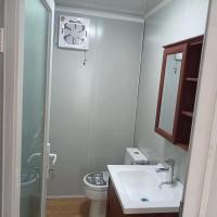 China Steel Door 3 Bedroom Portable Homes Expandable Container House with Online Support for sale