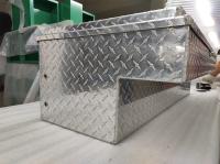 China Welded Storage Cabinet Aluminum Truck Side Tool Boxes Lockable For Safety for sale