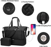 China 600D Polyester Sports Waterproof Gym Bag With USB Charging Port for sale