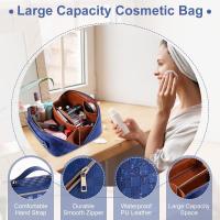 China Portable Travel Cosmetic Bag Plaid Checkered Waterproof With Handle And Divider for sale