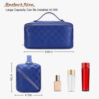 China Portable Travel Cosmetic Bag Plaid Checkered Waterproof With Handle And Divider for sale
