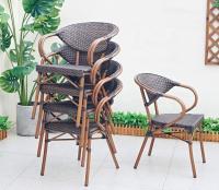 China Glass Top PE Rattan Garden Dining Table And Chairs 5pcs Sets for sale