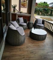 China High-End Hand Knitted Chair Outdoor Villa Hotel Garden PE Rattan Sofa And Table Set for sale