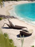 China Modern Villa Beach Lounger Swimming Pool Leisure Chair PE Rattan Lounge Bed for sale