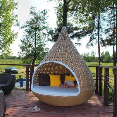 China Eco Friendly Beach Garden PE Rattan Lying Bed 2-3 Person Lounge Leisure Chair for sale