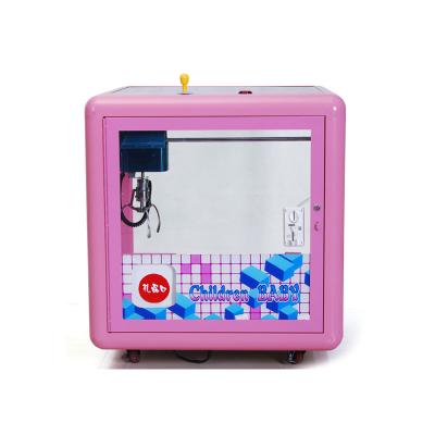 China Mini Cube Gift Vending Machine Toy Crane + Arcade Cube Claw 75KG Weight for sale