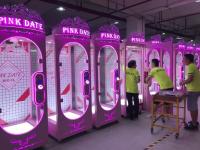 China Luxury Cube Crane Claw Gift Vending Machine With 12 Months Warranty for sale