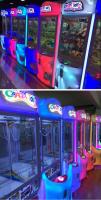 China Crazy Toy Claw Gift Vending Game Machine 220V W800*D850*H1950 mm for sale