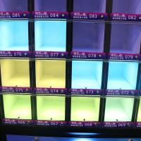 China Attractive Metal + Plastic Self Service Vending Machine For Shopping Mall for sale
