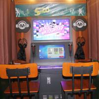 China Metal Acrylic Plastic Jukebox Arcade Video Game Machine for sale