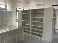 China Steel-Made Anti-Corrosion Hospital Treatment Room Furniture Includes Treatment Cabinets and Tables for sale