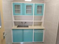 China Steel-Made Anti-Corrosion Hospital Treatment Room Furniture Includes Treatment Cabinets and Tables for sale