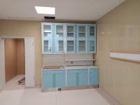 China Steel-Made Anti-Corrosion Hospital Treatment Room Furniture Includes Treatment Cabinets and Tables for sale