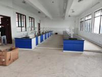 China Steel-Made Anti-Corrosion Hospital Treatment Room Furniture Includes Treatment Cabinets and Tables for sale