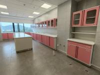 China Steel-Made Anti-Corrosion Hospital Treatment Room Furniture Includes Treatment Cabinets and Tables for sale