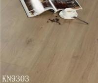 China Engineered MDF HDF Laminated Wooden Flooring Soundproof Waterproof for sale