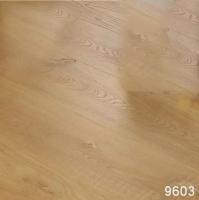 China Click HDF Laminate Flooring Board 10mm For Kitchen Hotel Living Room for sale