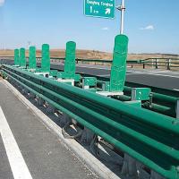 China Q235 Highway Guardrail Systems Galvanized Or Powder Coating Steel For Road Safety for sale