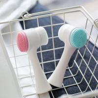 China Bulk Hand-operated Facial Cleansing Brush | Double-sided Soft Bristles & Silicone Pore Cleansing Brush Wholesale for sale