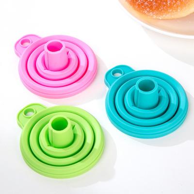 China Factory Wholesale Silicone Folding Funnel, Large-Bore Suction Nozzle, For Mixed Grain Storage Bag, Ice Bag Water Filling & Soy Sauce Jug for sale