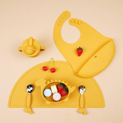 China Factory Direct Suction Cup Compartmentalized Silicone Dinner Plate, Baby Plate with Fork and Spoon, Cute Dinosaur Kids Baby Food Bowl Feeding Set for sale