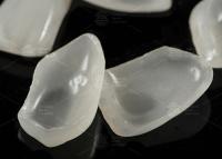 China Natural Pressed EMAX Veneer Strength 16 Shades Emax Teeth Veneers for sale