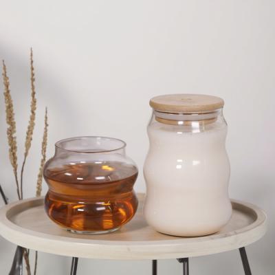 China Cloud Shaped Borosilicate Glass Cup 350mL with Bamboo Lid Microwave Safe for sale