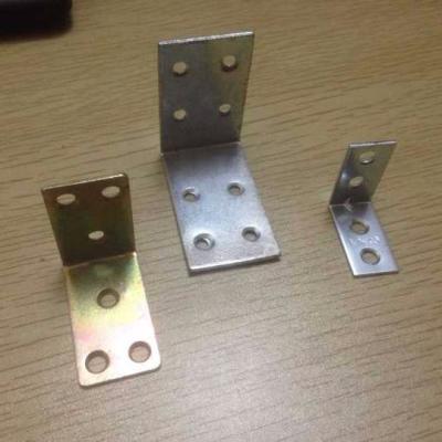 China 290g Custom Metal Wood Bracket Connectors for Timber Building Construction for sale