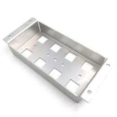China Custom Steel Bending Parts Fabrication Powder Coated Finish 90 Degree Angle Brackets for Machinery for sale