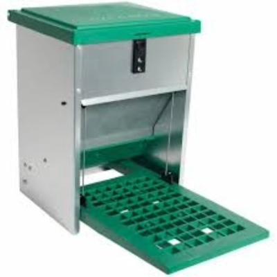 China Custom Powder Coated Steel Animal Feeder Farm Breeder Parts Welding Fabrication 80,000sqm for sale