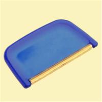 China Beechwood Cashmere Sweater Comb 75x45mm Fabric Fuzz Remover for Garment Care for sale