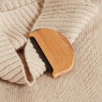 China Wholesale Eco Friendly Wooden Cashmere Comb 75x45mm Portable Wool Pilling Sweater Comb for sale