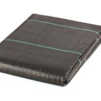 China PP Woven Landscape Fabric Ground Cover Weed Mat 90gsm 1.6m Wide UV Resistant for sale