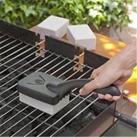 China Griddle Cleaning Kit for Blackstone Flat Top Grill with 8x4x3.5 Inch Foam Glass Stone Scraper Brush for sale