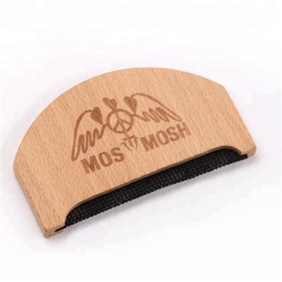 China Wooden Cashmere Sweater Comb 7.5cm Fabric Fuzz Remover for Pilling for sale