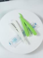 China Plastic Disposable Barber Razor with Stainless Steel Blade HV700 Hardness for sale